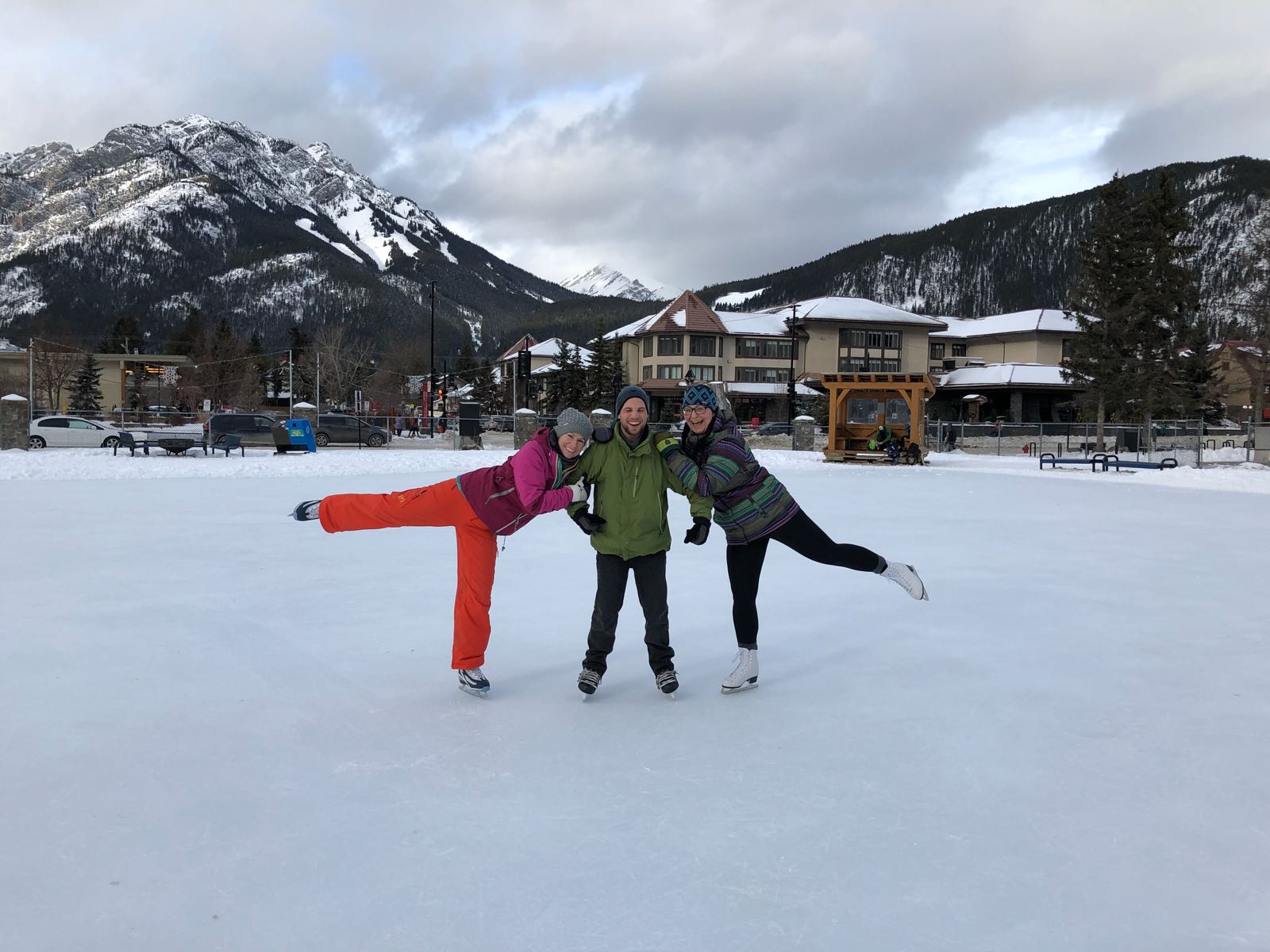 Tours and Private Tours - Canmore Travel